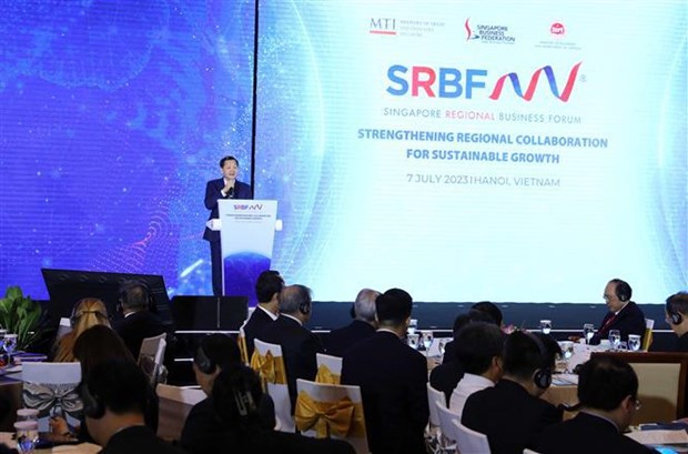 Singapore Regional Business Forum takes place in Hanoi